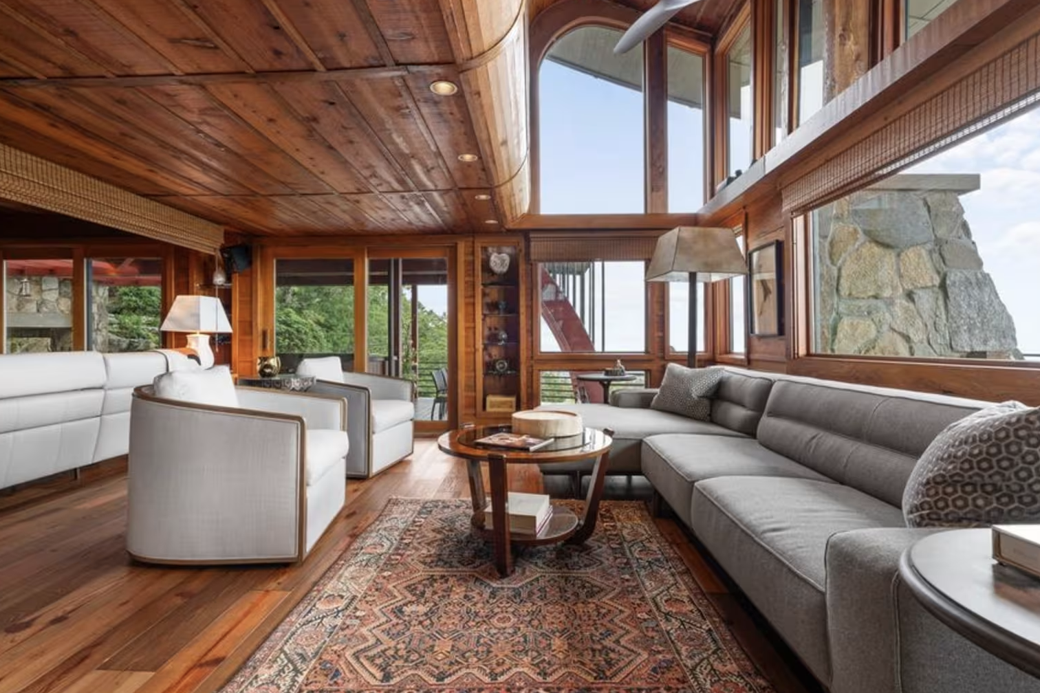 Treehouse-Like Home in the Blue Ridge Mountains Burt Reynolds Owned at ...