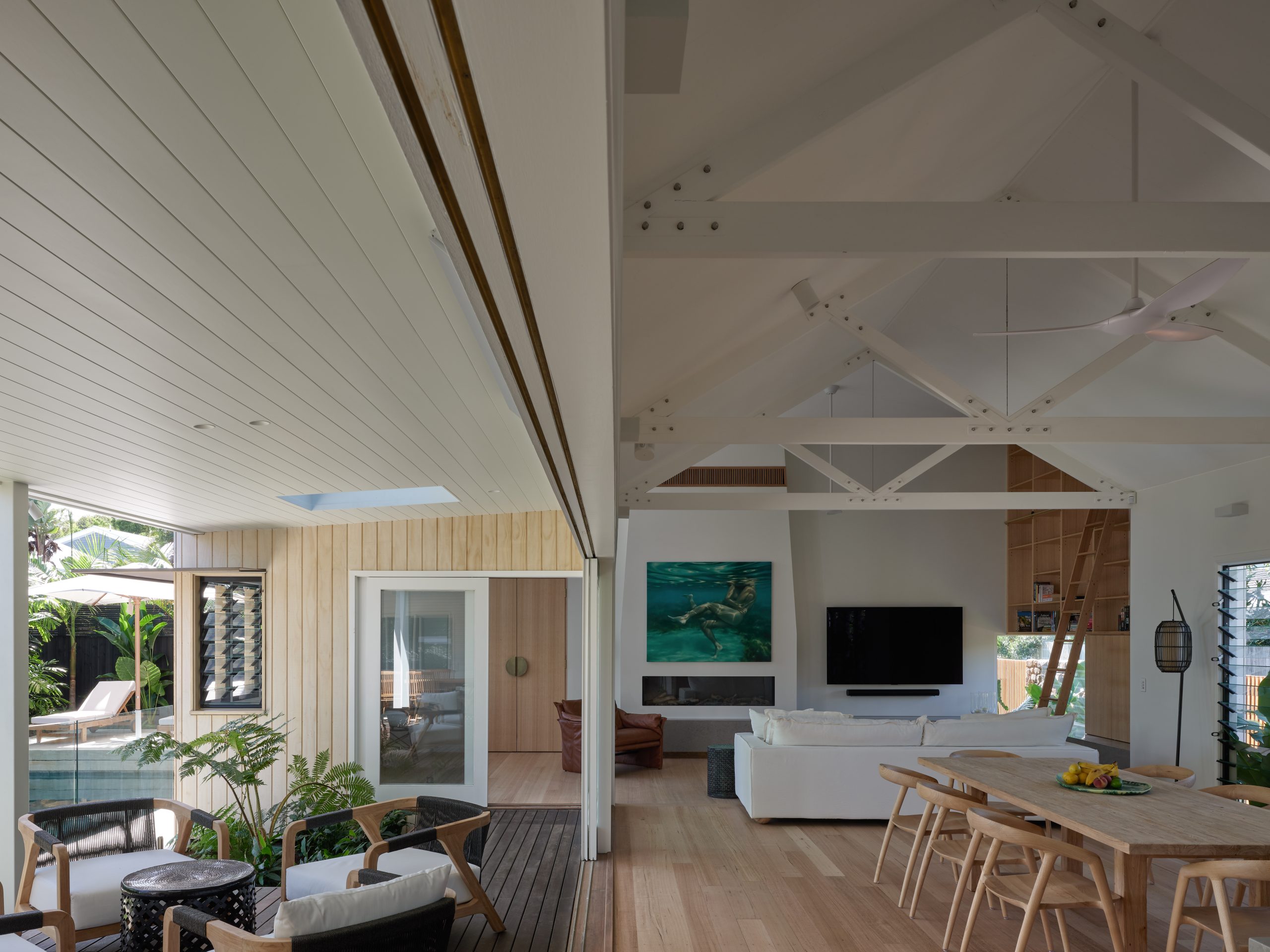 BYRON BAY RENOVATION TRANSFORMS COASTAL HOME INTO MULTI-GENERATIONAL ...